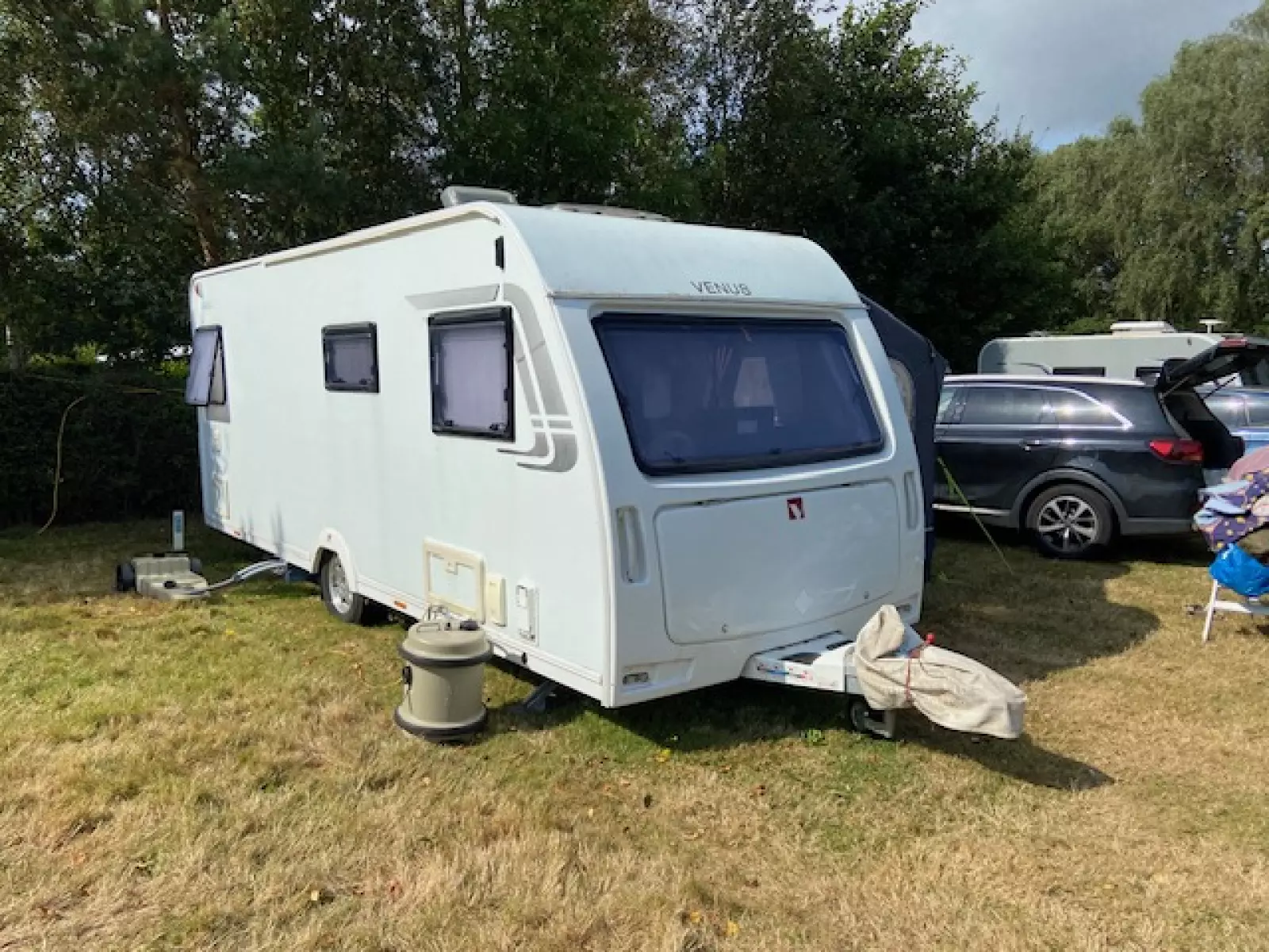 LUNAR Venus 490/4 Touring Caravan for sale